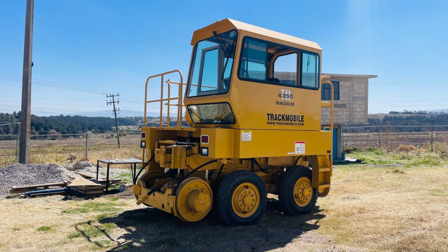Trackmobile Magnum TM 4350 - Parra Asociados Maquinaria